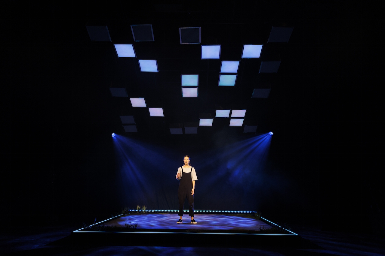 One Woman Show – Ambassadors Theatre, London - The Reviews Hub